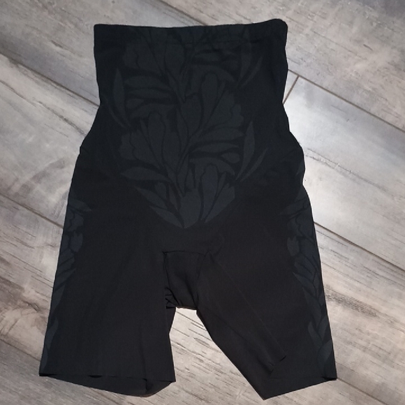 Maidenform | Intimates & Sleepwear | Maidenform Black Highwaisted ...
